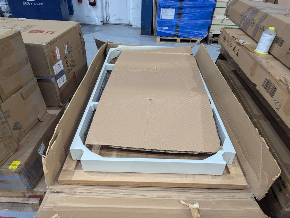 DFS-HO2-05546 Grade-BER DFS Maud Extending Dining Table White Painted ...